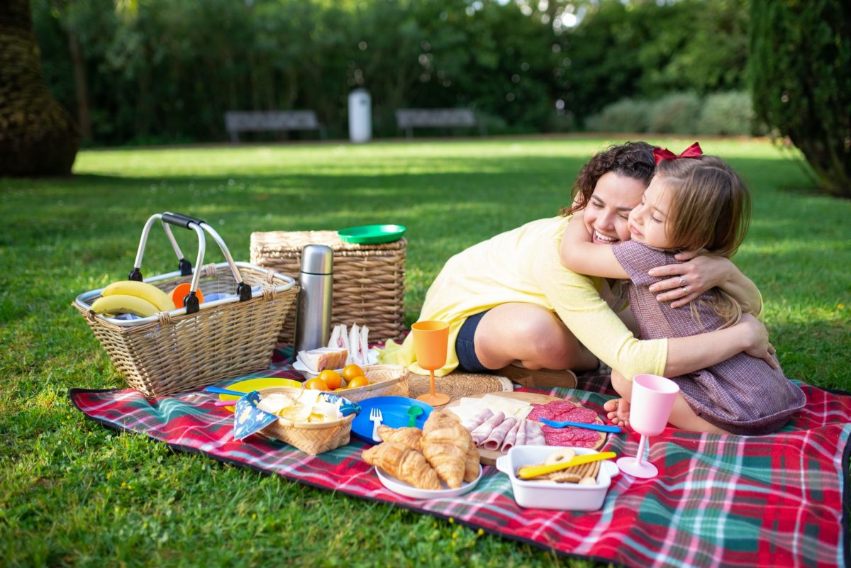 5 Perfect Foods for a Picnic in the Park. - Passionate About Food